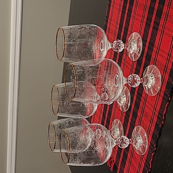 Dining | Lot Of 5 Vintage Gold Rim Etched Bohemia Fine Crystal Wine ...